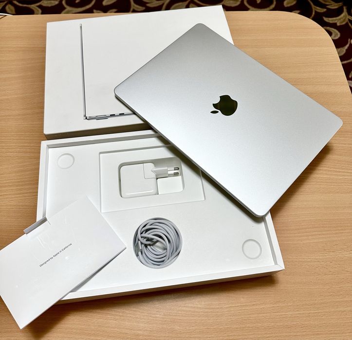 (2sikl) MacBook Air M2-8GB/256GB (Silver rang)