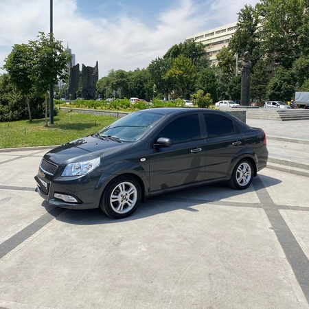 Nexia 3 sotiladi 4 pozitsiya