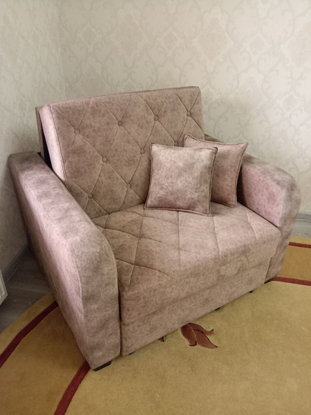Yumshoq mebel kravat boladigan