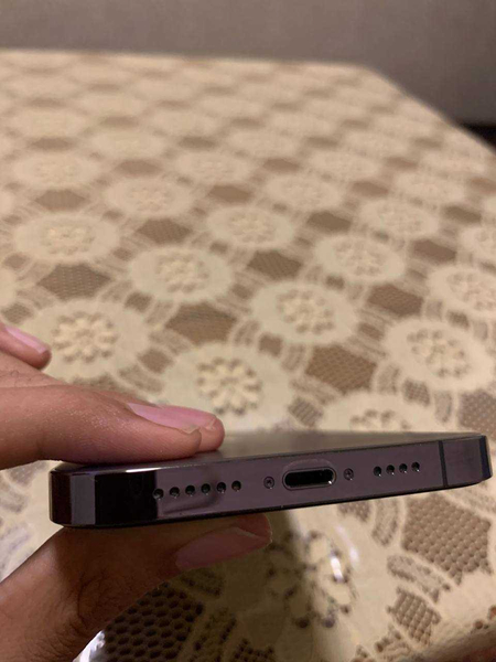 iPhone 14 Pro Max - Состояние как новый, полный комплект.