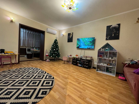 Срочно продам квартиру на Ц-1
