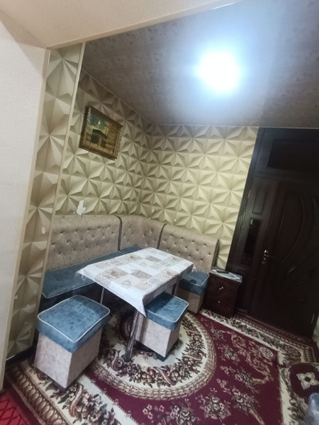 Квартира 2/2/4 Алгоритм,  Қизил Шарқ