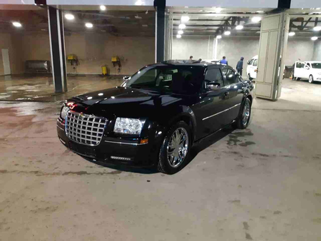 Chrusler 300C Крайслер холати зўр бензин 2,7 матор