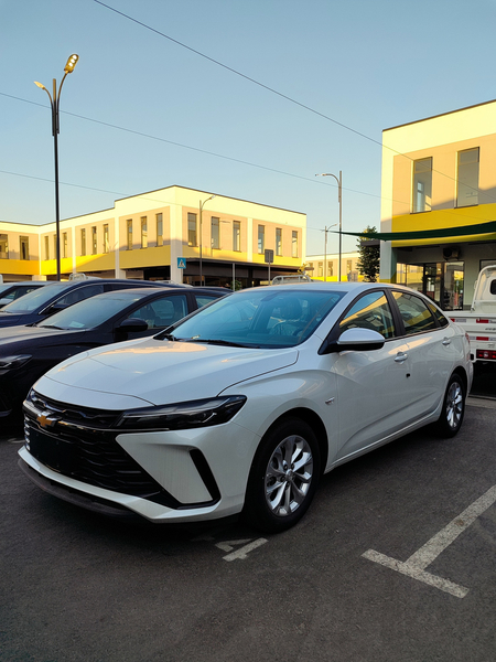 Chevrolet monza 1.5 atmo Dop optsiya