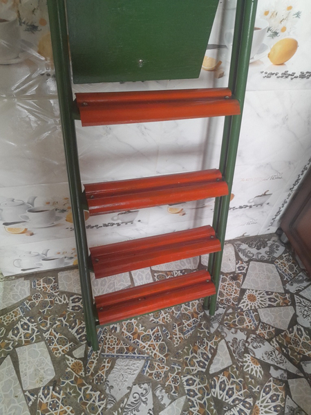 Продаётся стремянка металлическая ссср