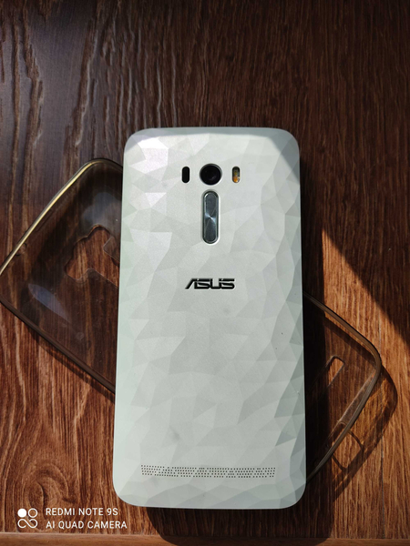 Asus ZenFone Selfi -16g.
