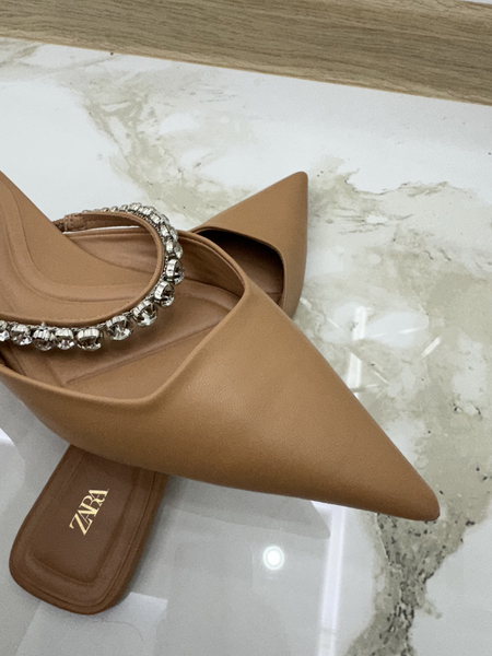 Обувь от Zara
