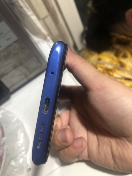 Redmi 9t 6/128 sotiladi