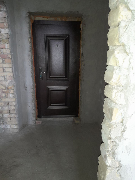 1 xonali uy karobka holatida