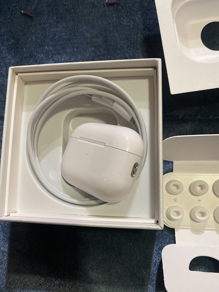 Prodam naushnik AirPods 2 Pro