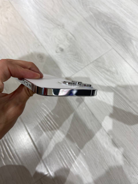 Срочно продам Iphone 14 pro max новый