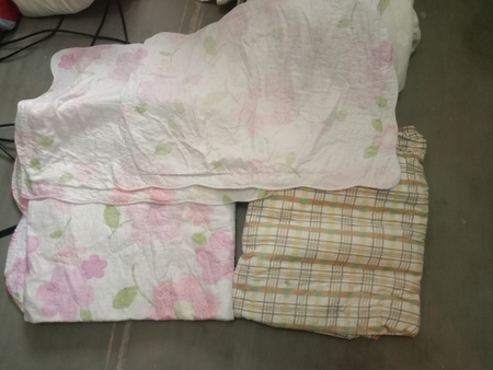 Продаю б/у вещи мужские, женские, детские и покрывала на кровать