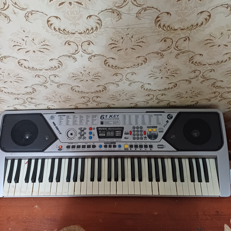 Pianina sotiladi arzonga berib yuboraman
