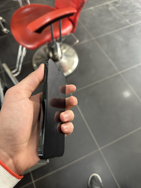 Iphone 12 pro holati zor
