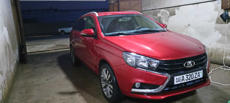 Lada Vesta  srochna sotiladi