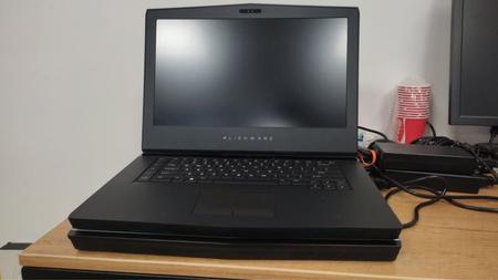 Игровой ноутбук Alienware 15 R3