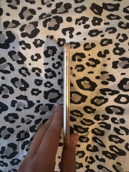 Iphone 8 sotiladi