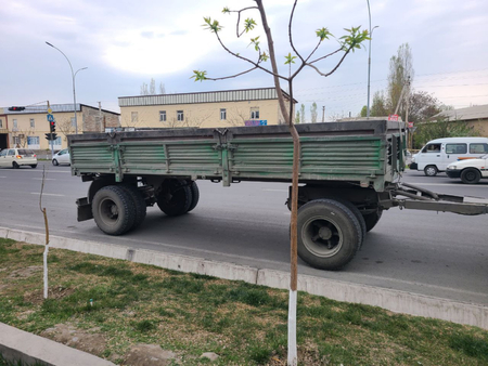 Камаз  сотилади прицепи билан 5328