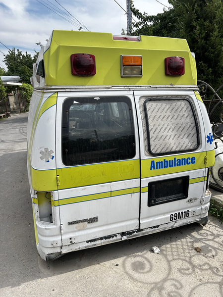 Amerikanskiy ford kuzovi