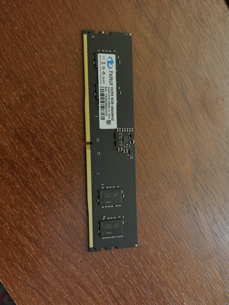 DDR 5 8gb RAM.