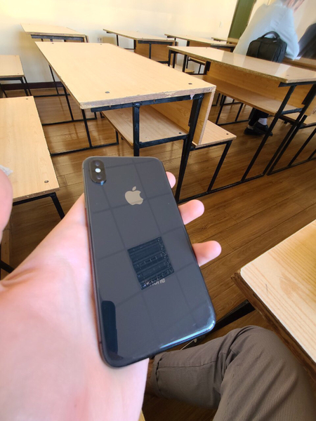 iPhone X 64Gb kh/a