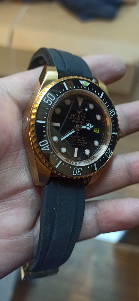 ROLEX GMT- Master  ROLEX GMT- Master