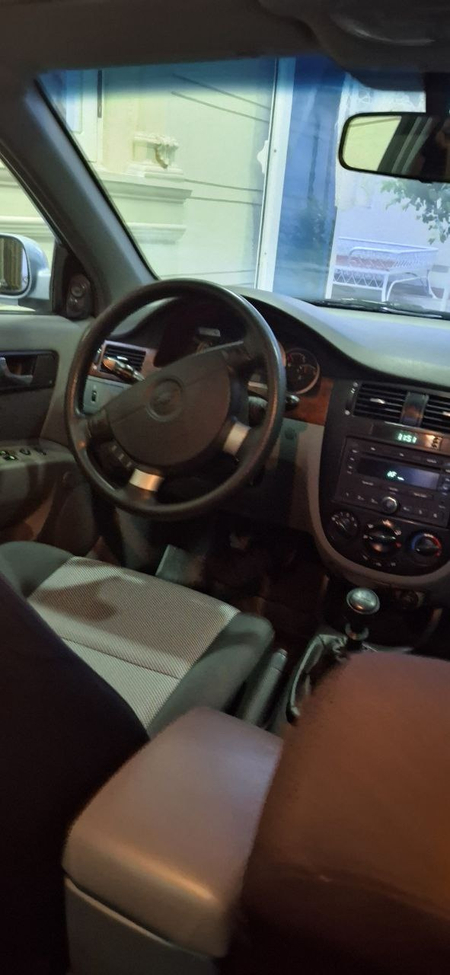 Lacetti 1.8 2 poz masla sotiladi