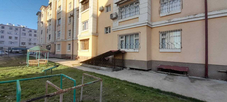 Срочно продается полуподвальное помещение в центре города