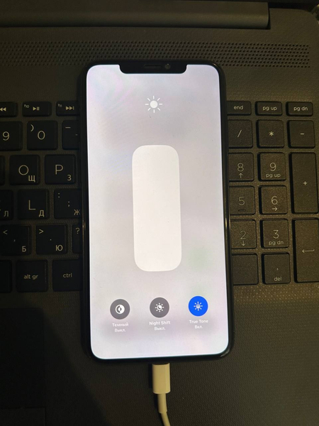 Айфон XS max продаю срочно