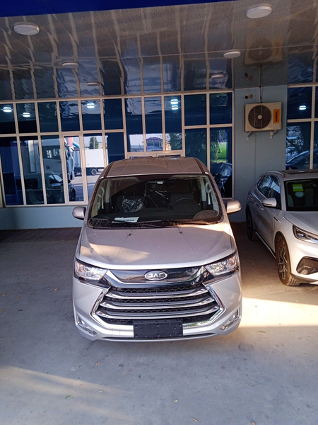 JAC M4 xarid qiling va bizning bonuslarga ega bo'ling;