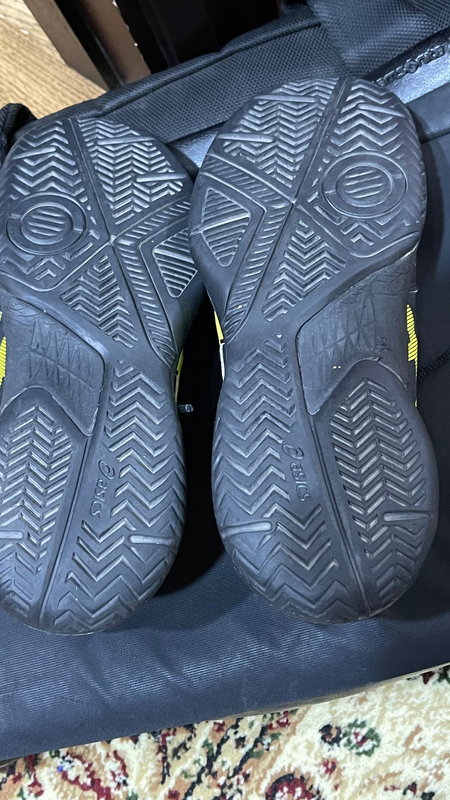 Кроссовки ASICS 37,5 размер