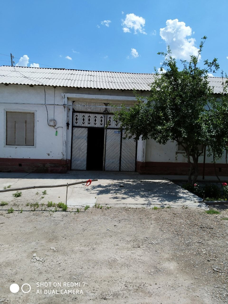Shofirkon tumanida uy sotiladi