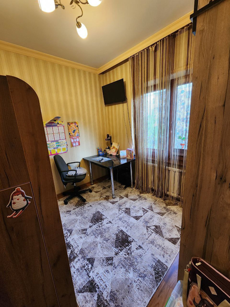 Продается квартира 4/3/5 100м2. Ор Авиагородок, аэропорт.