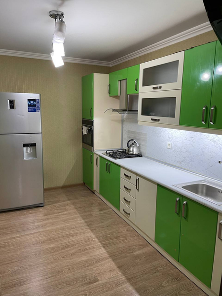 Продается квартира 3/5/9 130м3 возле Туринского Института