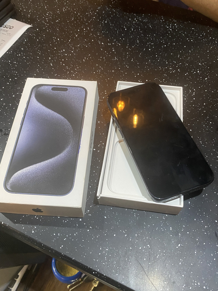 IPhone 15 pro Blue Titanium 256