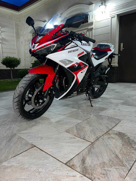 Кавасаки Ninja 400куб, совершенно новый