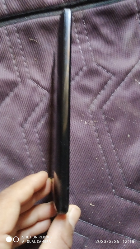 Gapyuq telfon bir qul ishlatilgan