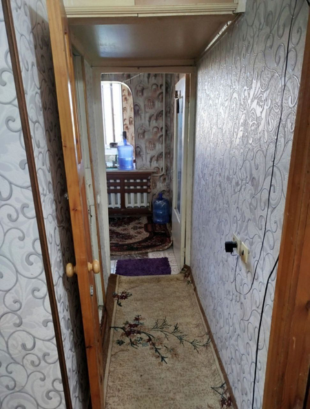 Срочно Продаётся 2 комнатная квартира балкон 2х6 массив Ахмад Югнакий