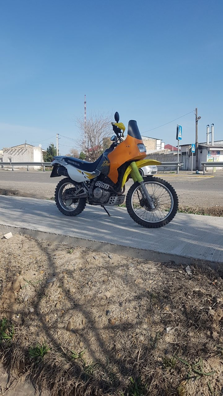 Продаётся мотоцикл Honda NX 650 Dominator