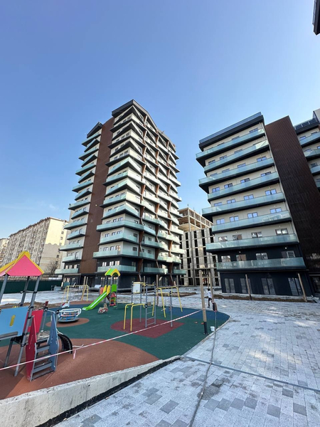 Срочно продается 3х ком. квартира, ЖК Nur, ор-р:Алайский рынок, 90м2