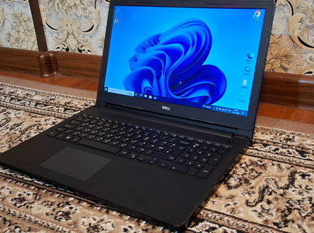 Ноутбук DELL Inspiron 15