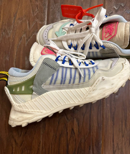 Кроссовки Off-White. 39 размер