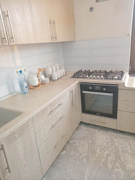 Продается кухня мебел
