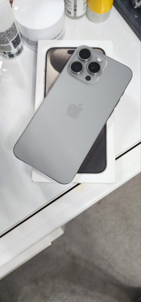 Продам свой телефон Iphone 15 pro max