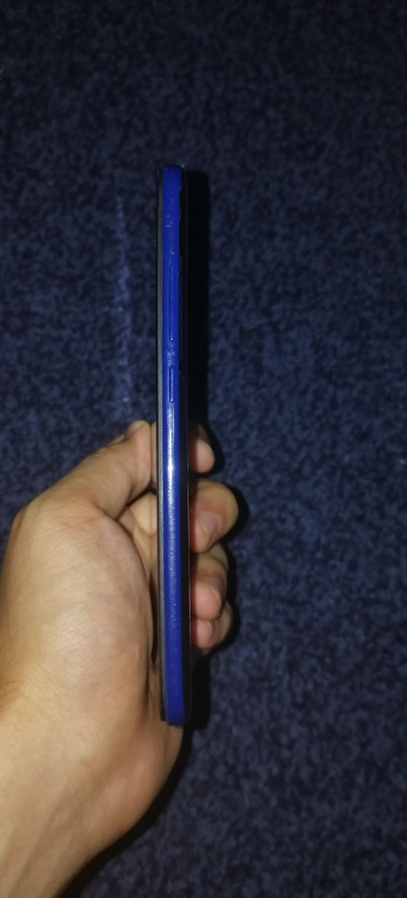 Redmi 8 в хорошем состоянии(айби орка тарафи кучиб кетган
