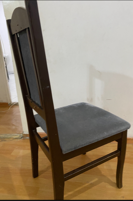 Stol stullar bn sotiladi