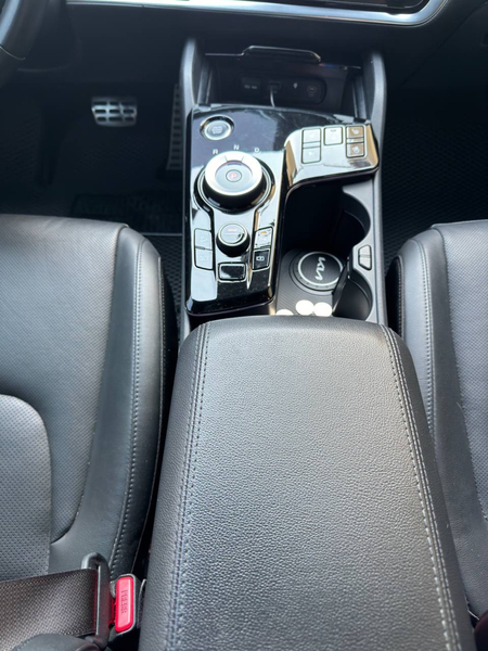 Sportage 2,5 motorlik, oxirgi pozitsiya, shunchaki olov.