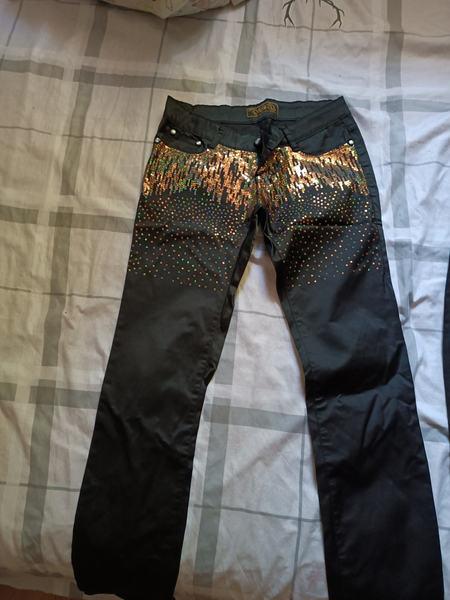 Продам женские брюки и юбку