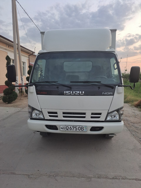 Isuzu sotiladi ishlab chiqarilgan yili 2021 yurgani 135000 km