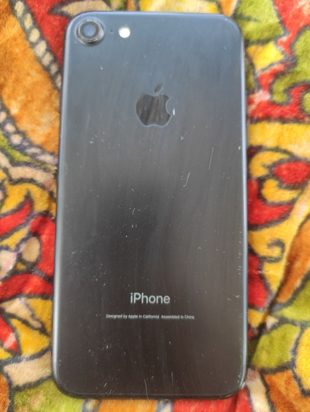 iPhone 7 sotiladi